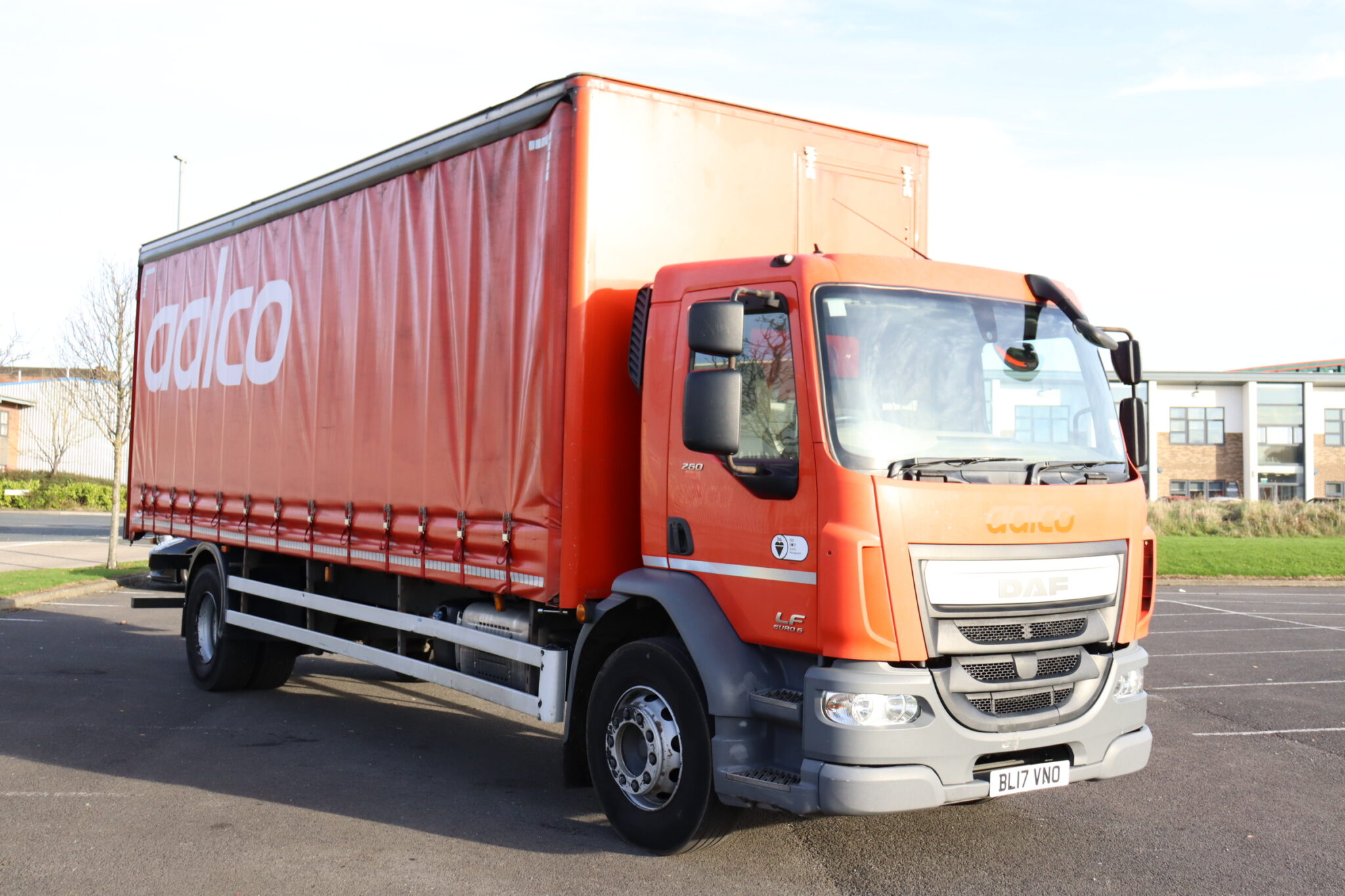 DAF LF 260 4X2 27FT CURTAINSIDE (2017) - Comvex Trucks