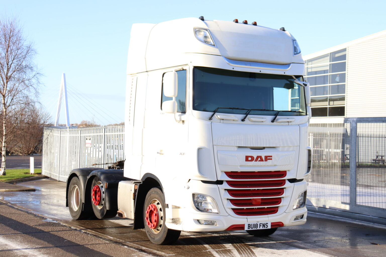 DAF XF 530 6X2 SUPER SPACE MIDLIFT TRACTOR (2018) - Comvex Trucks