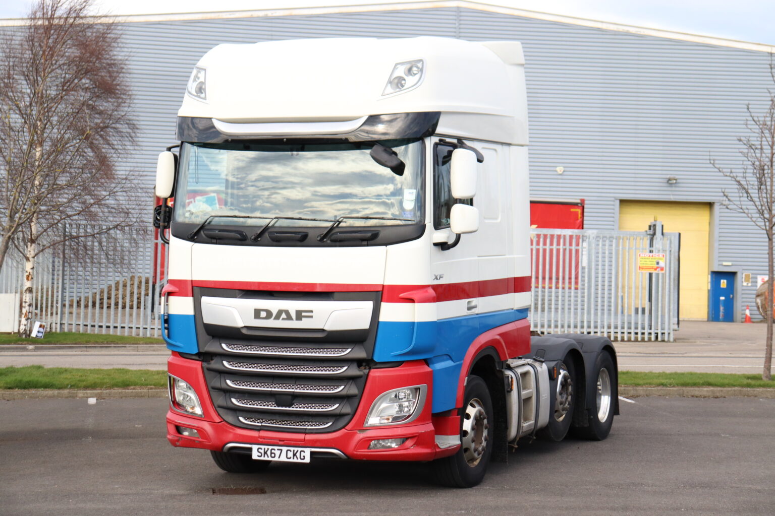 DAF XF 106 480 6X2 SUPER SPACE 6X2 MIDLIFT TRACTOR (2017) - Comvex Trucks