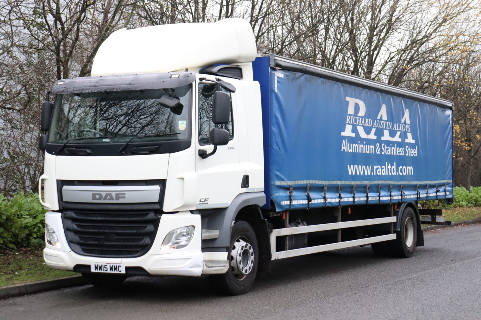 DAF CF 220 4X2 32FT CURTAINSIDE (2015) - Comvex Trucks