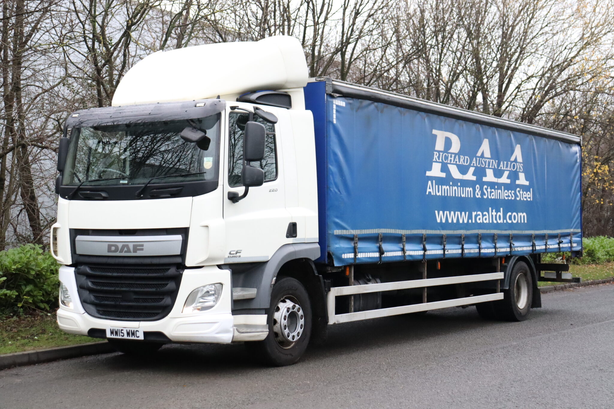 DAF CF 220 4X2 32FT CURTAINSIDE (2015) - Comvex Trucks