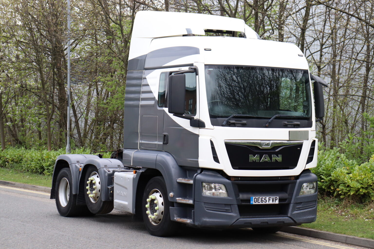 MAN TGS 26 440 XLX 6X2 MANUAL MIDLIFT TRACTOR (2015) - Comvex Trucks