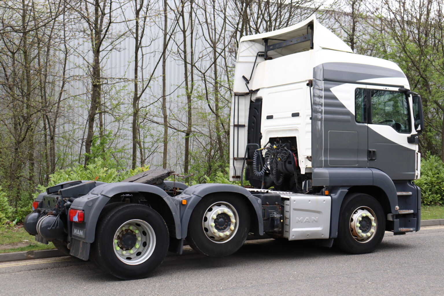 MAN TGS 26 440 XLX 6X2 MANUAL MIDLIFT TRACTOR (2015) - Comvex Trucks