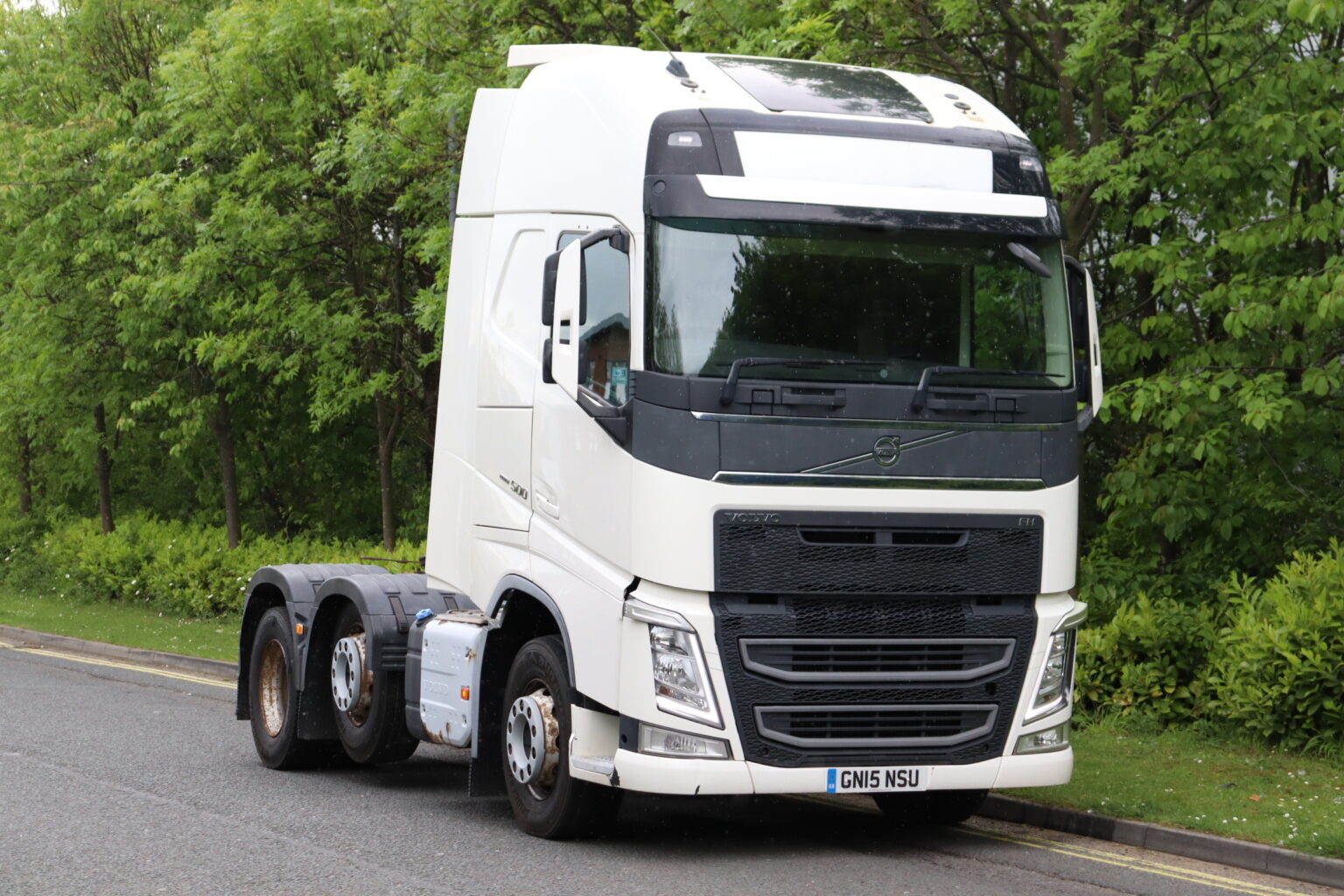 VOLVO FH 500 GLOBETROTTER 6X2 MIDLIFT TRACTOR (2015) - Comvex Trucks